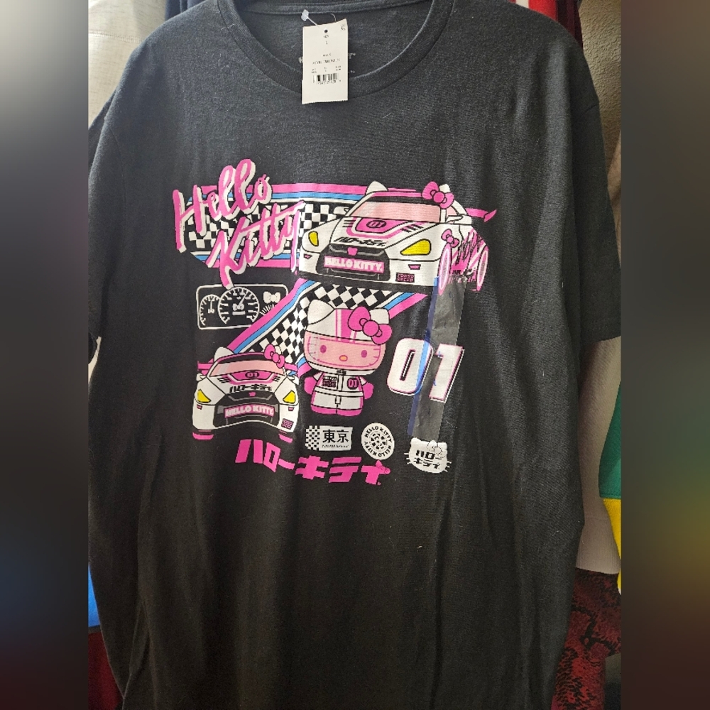 Hello Kitty Race Car Driver Black Tshirt Size Large - Gem